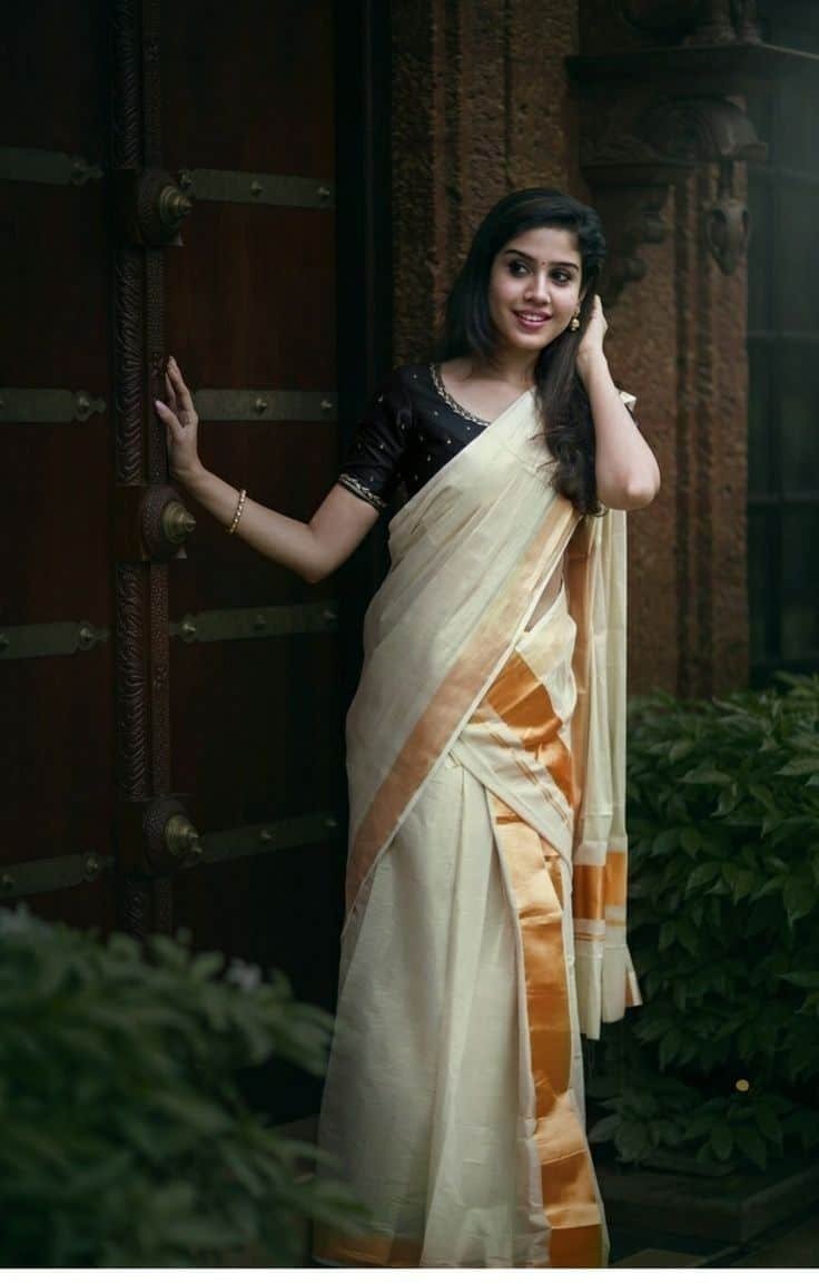 Top 30+ Latest Kerala Saree Blouse Designs Ideas - Blouse Desgins