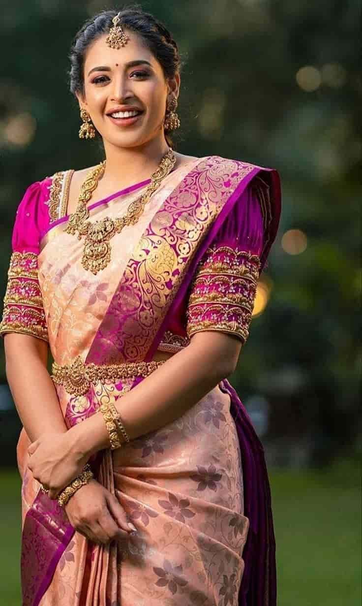 How to Choose the Perfect Border Blouse Design for Any Saree - Blouse ...
